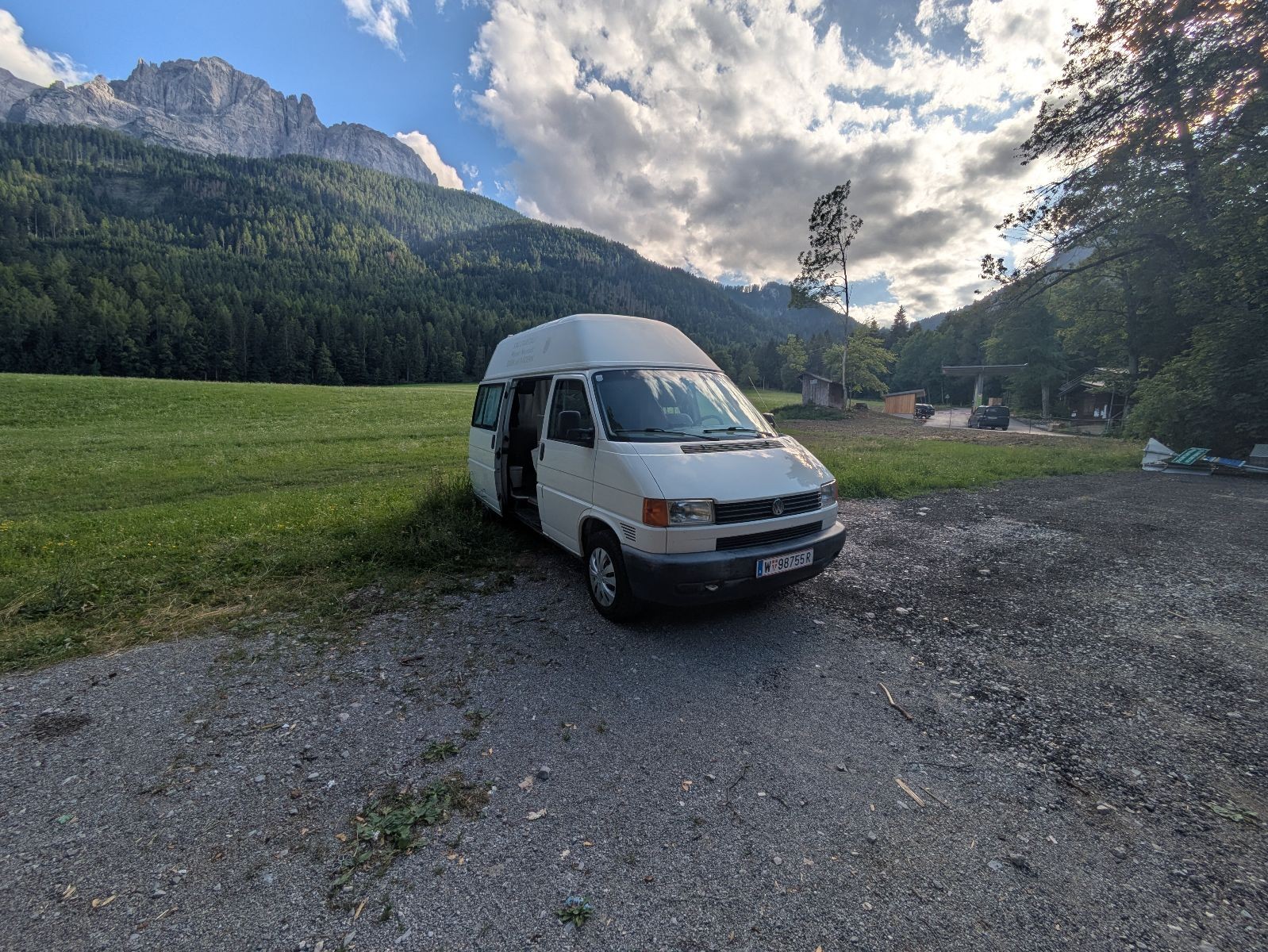 Lej van i Wien med 2 sengepladser fra SEK 970 / nat – MyCamper