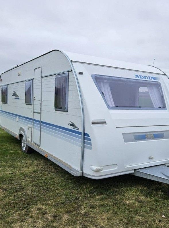 Rent caravan in Ølen with 5 sleeping spots – MyCamper