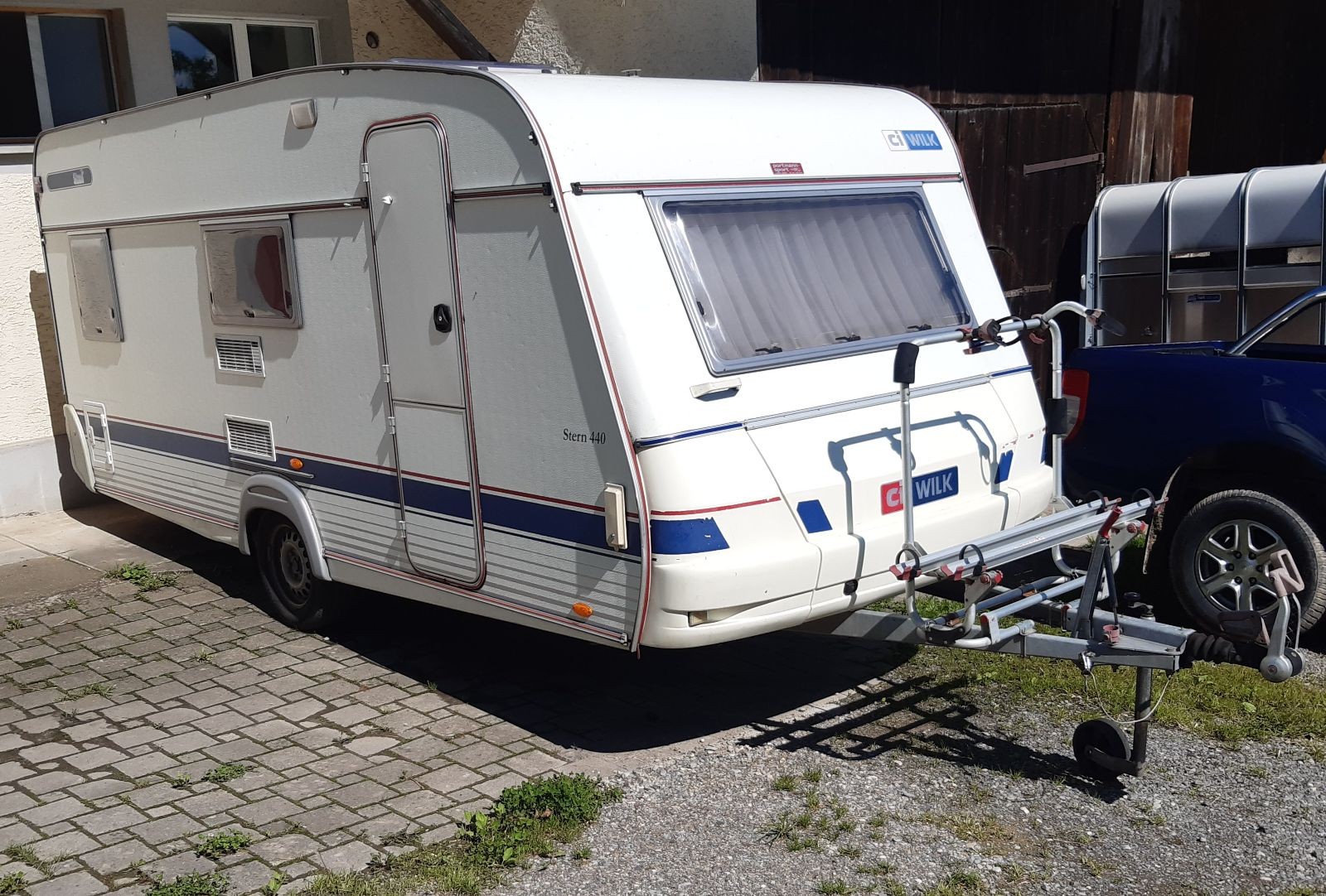 Wohnwagen in Dällikon mit 4 Schlafplätzen ab 90 CHF / Nacht mieten ...