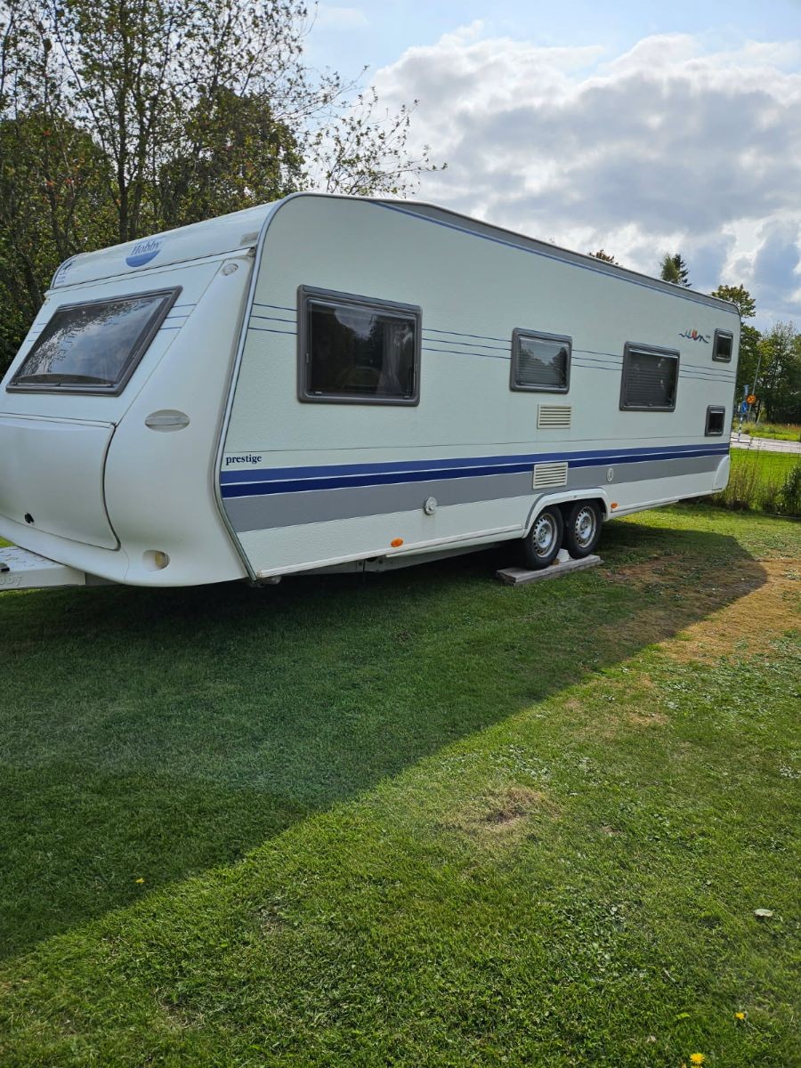 Lej Campingvogn i Karlskoga med 7 sengepladser fra SEK 960 / nat – MyCamper