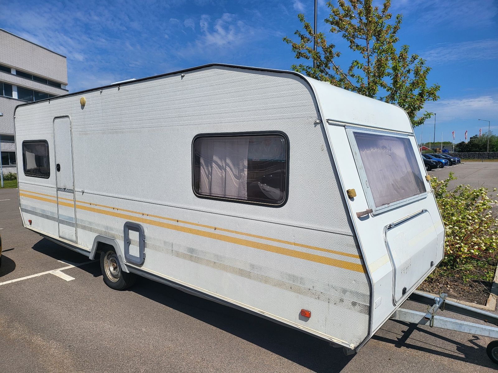 Rent caravan in Kalmar with 4 sleeping spots – MyCamper