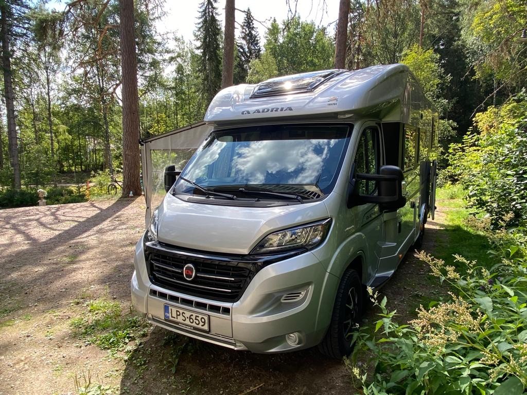 Louer Camping-car à Turenki avec 5 couchage(s) à partir de CHF 190 ...