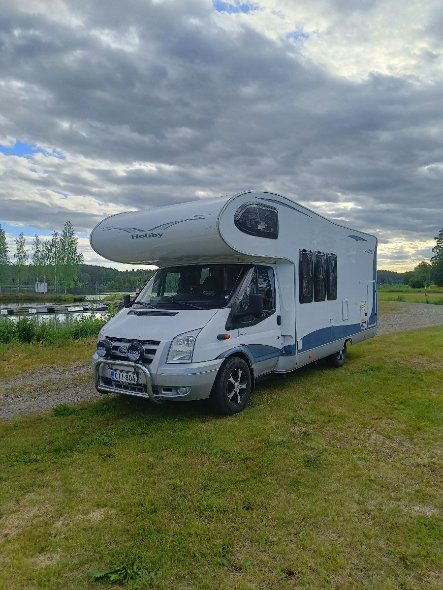 Vuokraa matkailuauto, sijainti Joensuu, 6 vuodepaikkaa, alkaen EUR 123 ...