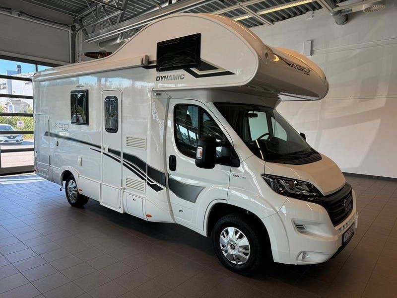 Rent motorhome in Gideå with 6 sleeping spots – MyCamper